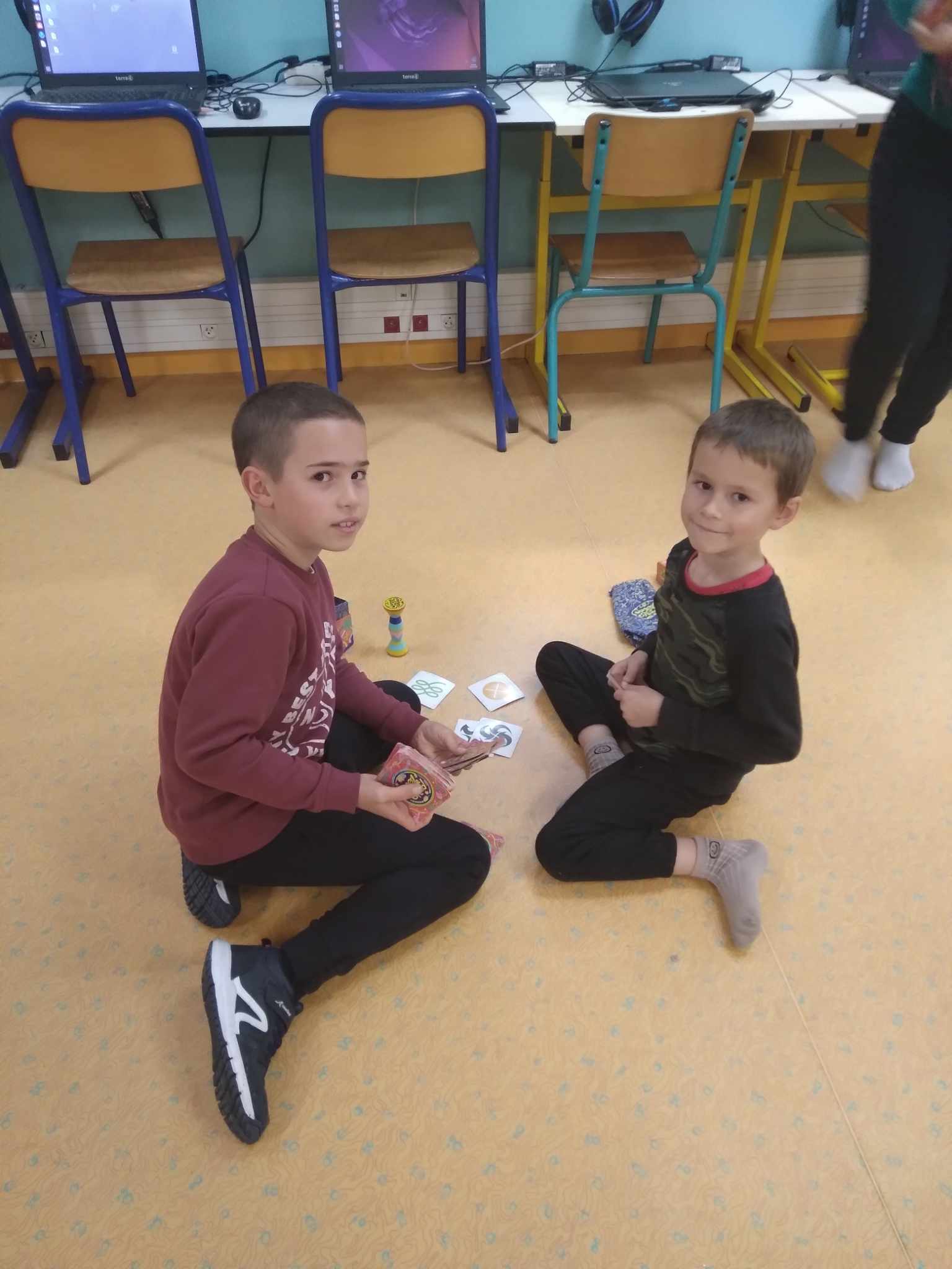 Jeux de société - CP CE1 CM1 CM2 - École Les Gallo-Peints